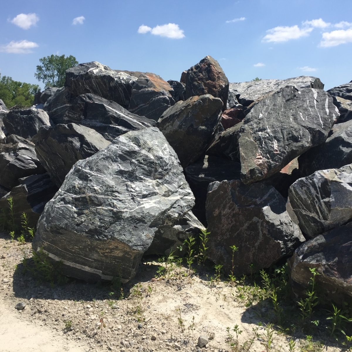 Wisconsin Granite Boulders | Lemke Stone Products