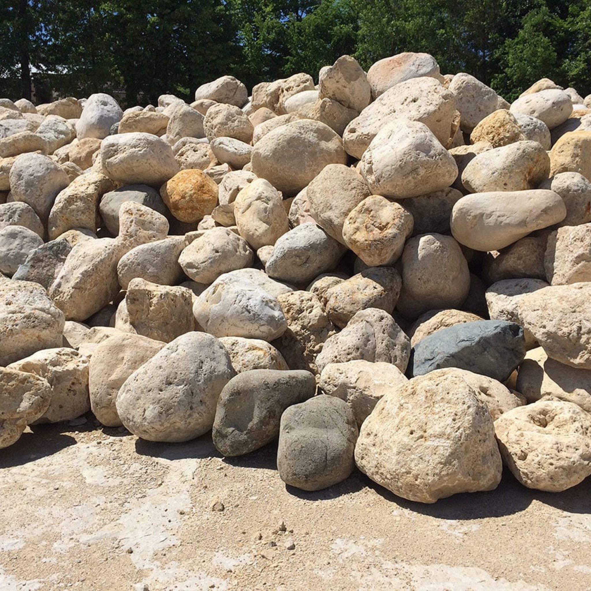 Wisconsin Granite Boulders | Lemke Stone Products