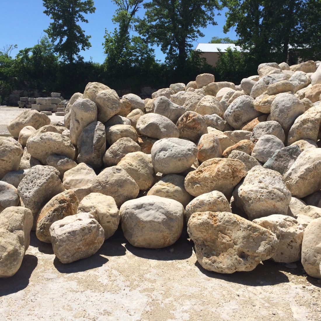 Wisconsin Granite Boulders | Lemke Stone Products