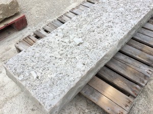 Lannon Natural Top Rockface | Lemke Stone Products